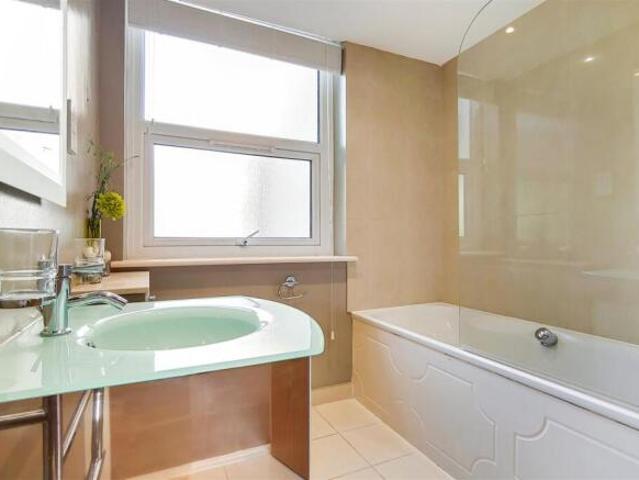3 bedroom apartment for rent in Boydell Court, St John's Wood NW8