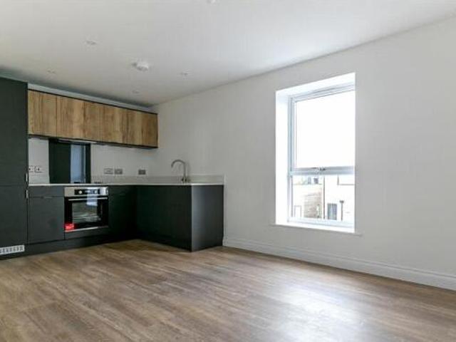 3 Bedroom Apartment For Rent In Bristol