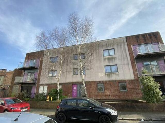 3 Bedroom Apartment For Rent In Bristol