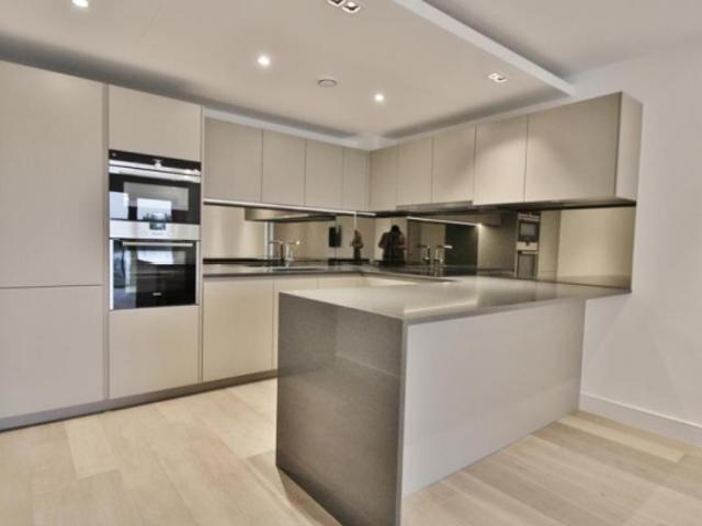 3 bedroom apartment for rent in Bromyard Avenue, Acton, London, W3