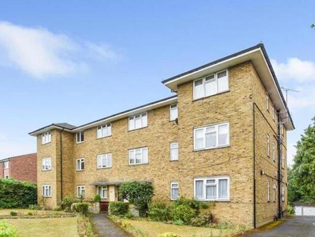 3 Bedroom Apartment For Rent In Bromley
