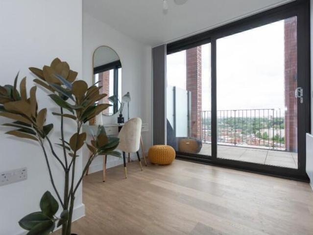 3 bedroom apartment for rent in Bromsgrove Street, Birmingham, B5