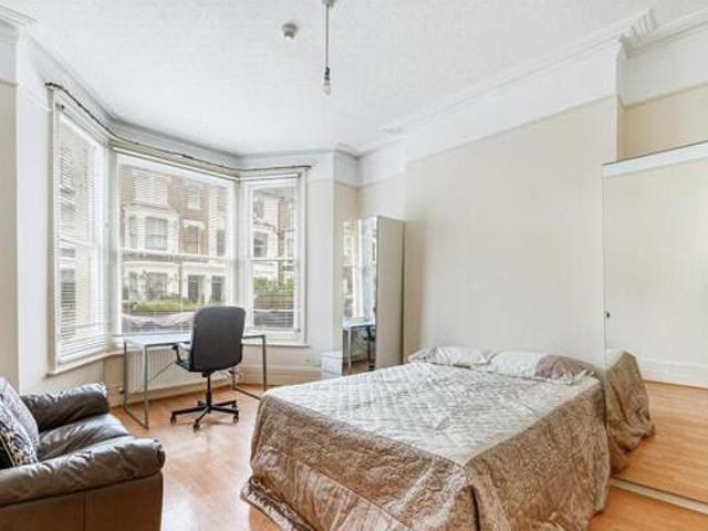 3 Bedroom Apartment For Rent In Brook Green, London