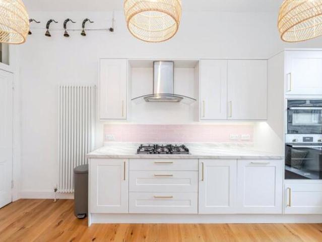 3 bedroom apartment for rent in Bruntsfield Gardens, Edinburgh, Midlothian, EH10