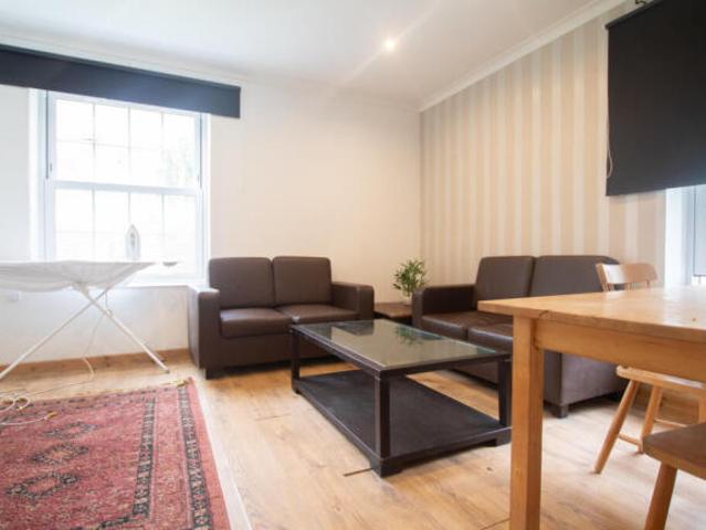 3 bedroom apartment for rent in Brunlees House, Bath Terrace, London, SE1