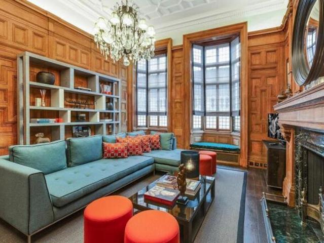 3 bedroom apartment for rent in Cadogan Square, Knightsbridge, SW1X