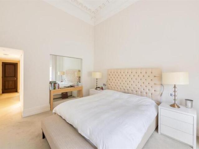 3 bedroom apartment for rent in Cadogan Square, Knightsbridge SW1X