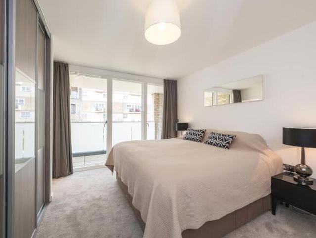 3 bedroom apartment for rent in Cambridge Avenue, NW6