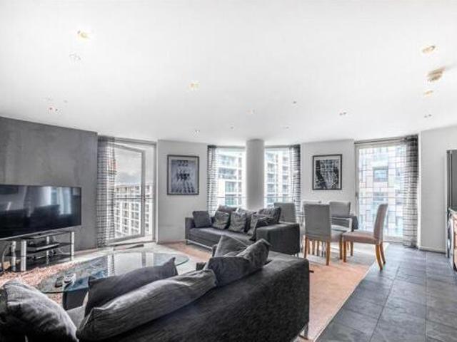 3 Bedroom Apartment For Rent In Canary Wharf, London