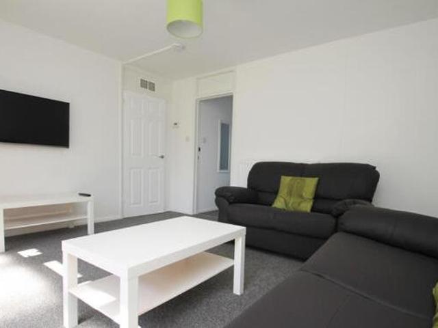 3 Bedroom Apartment For Rent In Canterbury