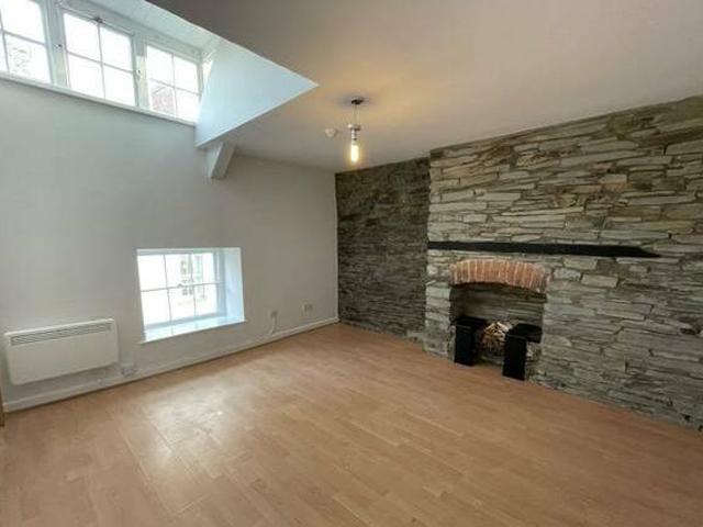 3 bedroom apartment for rent in Cardigan SA43
