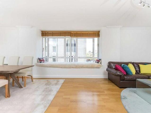 3 bedroom apartment for rent in Chicheley Street, London, SE1