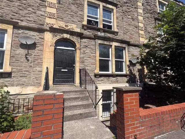 3 bedroom apartment for rent in City Road, Bristol, BS2