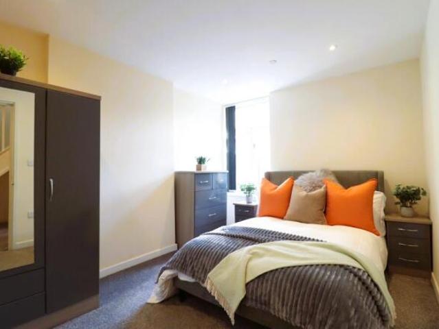 3 bedroom apartment for rent in Clare Road, Grangetown, Cardiff CF11 6QP, CF11