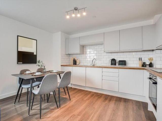 3 bedroom apartment for rent in Clarence Road, Manchester, Greater Manchester, M13
