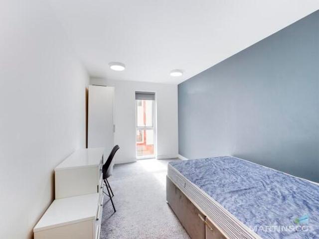 3 bedroom apartment for rent in Cluster Apartment CT3 Block C, 30 Fox Street Village, L3
