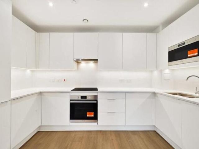 3 bedroom apartment for rent in Cooper House, B5