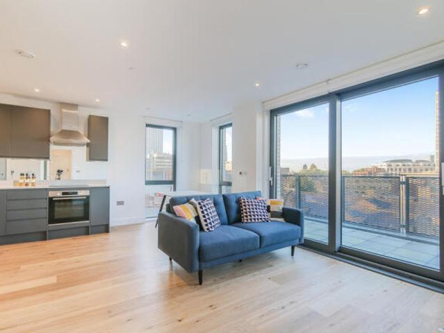 3 bedroom apartment for rent in Colorama House, Webber Street, London, SE1