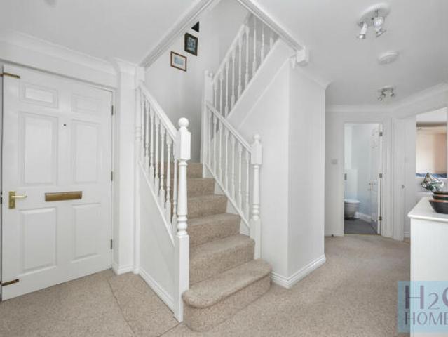 3 bedroom apartment for rent in Collingwood Court, The Strand, BN2