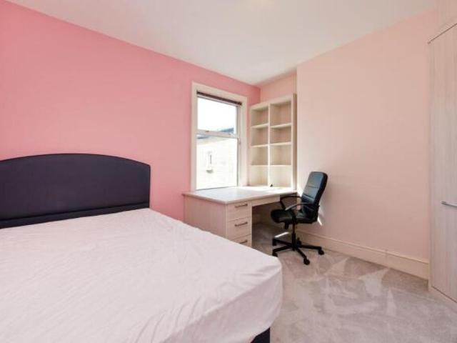 3 bedroom apartment for rent in Colwith Road, Hammersmith, London, W6