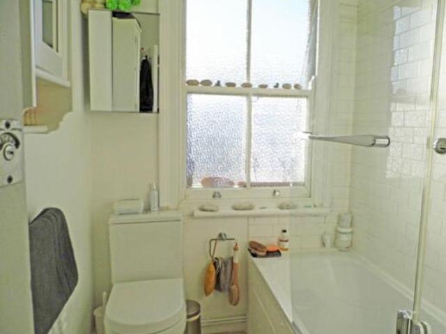 3 bedroom apartment for rent in Cowley Road, Mortlake, SW14