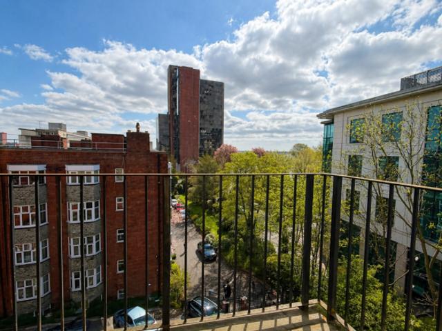 3 bedroom apartment for rent in Cropthorne Court, Calthorpe Road, Birmingham, B15