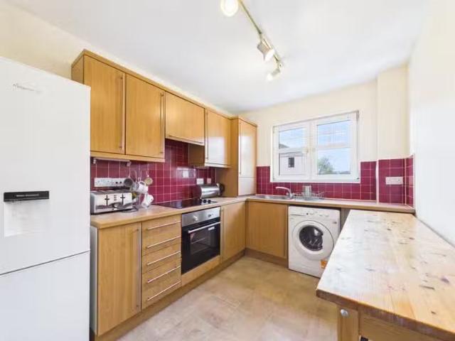 3 bedroom apartment for rent in Duff Street, Dalry, Edinburgh.