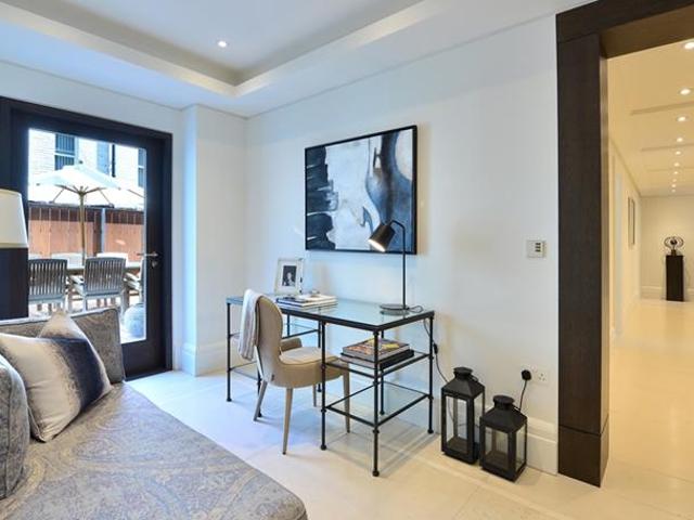 3 bedroom apartment for rent in Duke Street, London, W1K