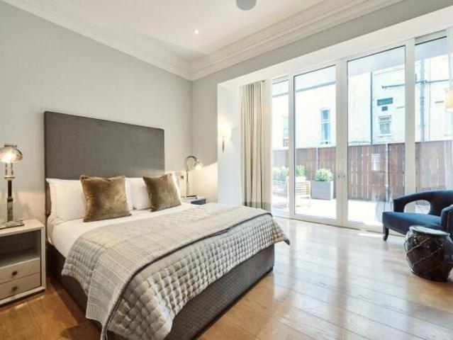 3 bedroom apartment for rent in Duke Street, W1K