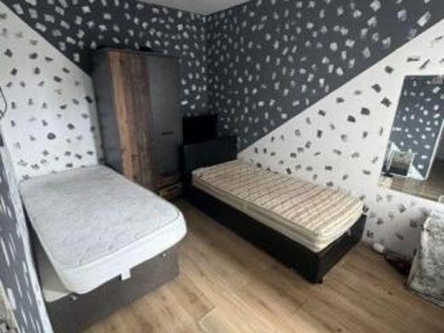 3 bedroom apartment for rent in Dunstable Road, Luton, LU1