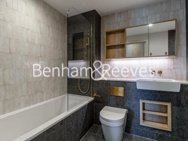 3 bedroom apartment for rent in Duxford Tower, East Drive, NW9