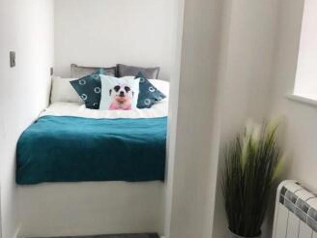 3 bedroom apartment for rent in Daisy Bank Road, Manchester, M14