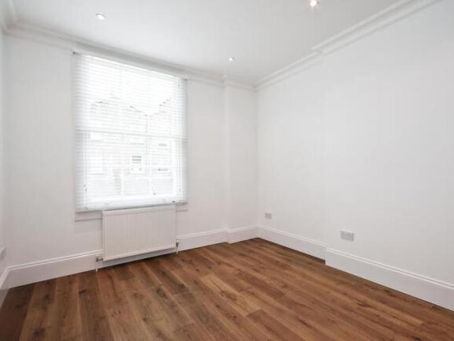 3 bedroom apartment for rent in Danbury Street London N1