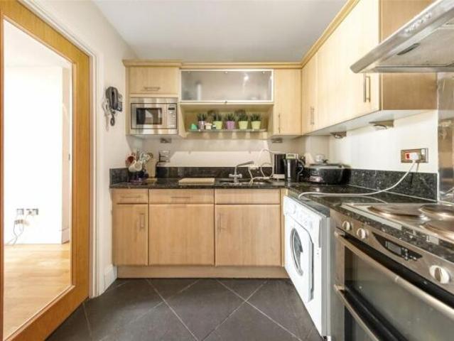 3 bedroom apartment for rent in Dorey House, High Street, Middlesex, TW8