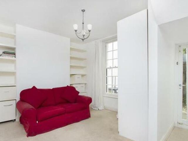 3 Bedroom Apartment For Rent In Euston, London