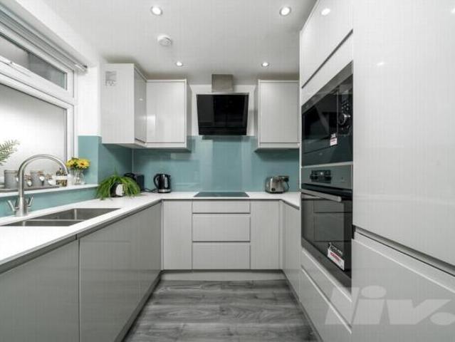 3 bedroom apartment for rent in Ewhurst, Kersfield Road, Putney, SW15