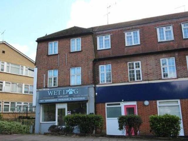 3 Bedroom Apartment For Rent In East Barnet, Hertfordshire