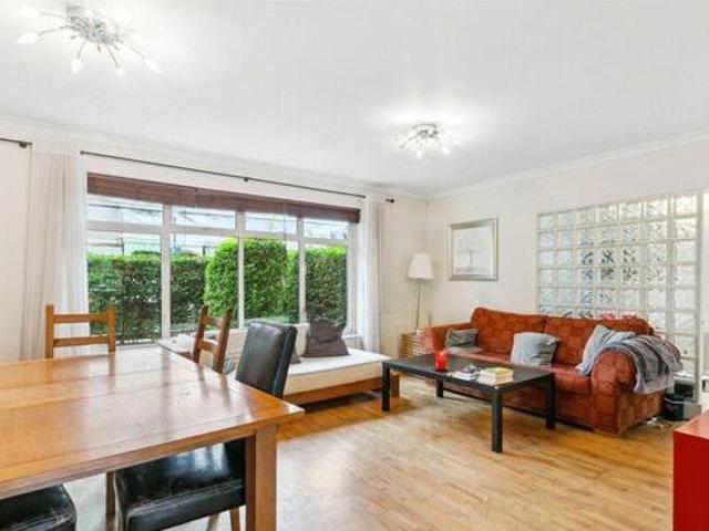 3 Bedroom Apartment For Rent In Earls Court, London