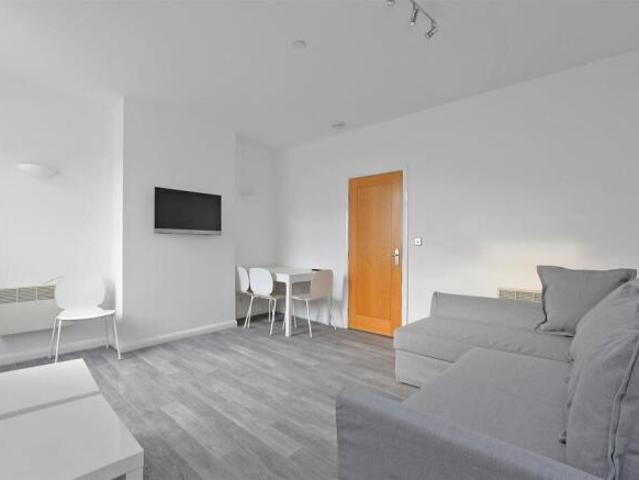 3 bedroom apartment for rent in Ecclesall Road, Sheffield, S11 8PR, S11