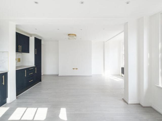 3 bedroom apartment for rent in Edgware Road, London, W2