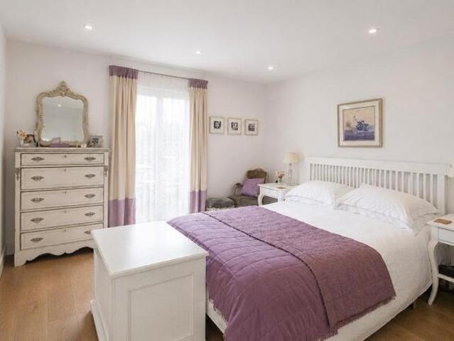 3 bedroom apartment for rent in Edgware Road, Paddington, London, W2