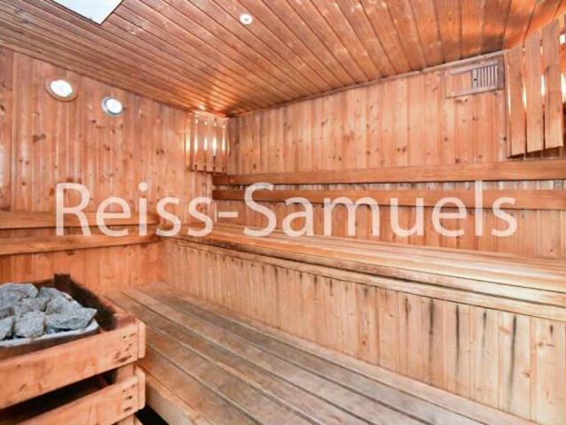 3 bedroom apartment for rent in Edison Building, Westferry Road, Tower Hamlets, London, E14