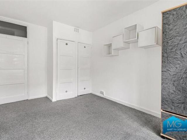 3 bedroom apartment for rent in Elmshurst Crescent, East Finchley, London, N2