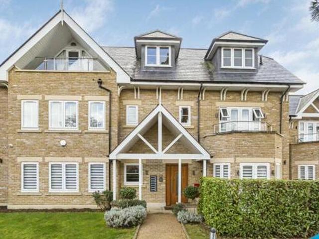 3 Bedroom Apartment For Rent In Enfield