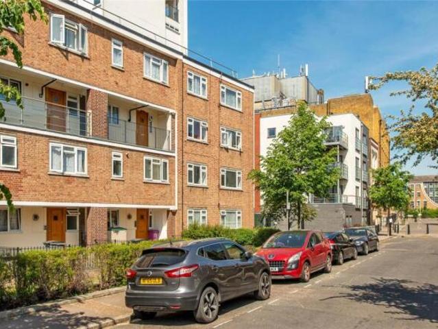 3 bedroom apartment for rent in Eric Street, London, E3