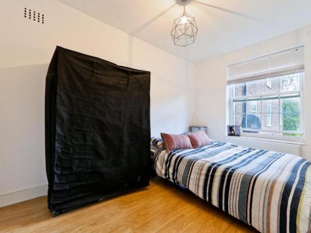 3 bedroom apartment for rent in Falmouth Road, London, SE1