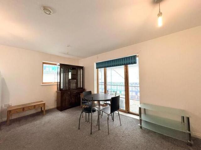 3 bedroom apartment for rent in Falkland Street, Liverpool, Merseyside, L3