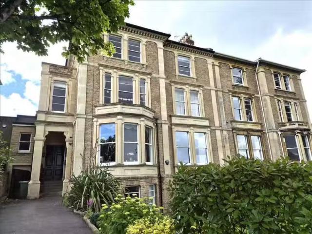 3 bedroom apartment for rent in First Floor Flat, Canynge Road.