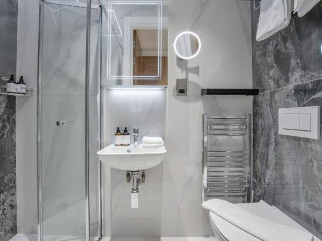 3 bedroom apartment for rent in Fitzjohns Avenue, Hamptead | Short Let | Fully Furnished | All Bills Included, NW3