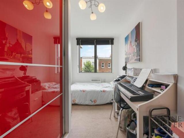 3 bedroom apartment for rent in Fortune Green Road, West Hampstead, NW6